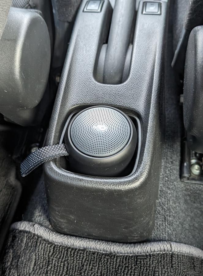 Anker Soundcore Mini 3をレビュー！円筒形でコンパクトな防水スピーカー、アウトドアからバスルームまで使える | エコーズガジェット