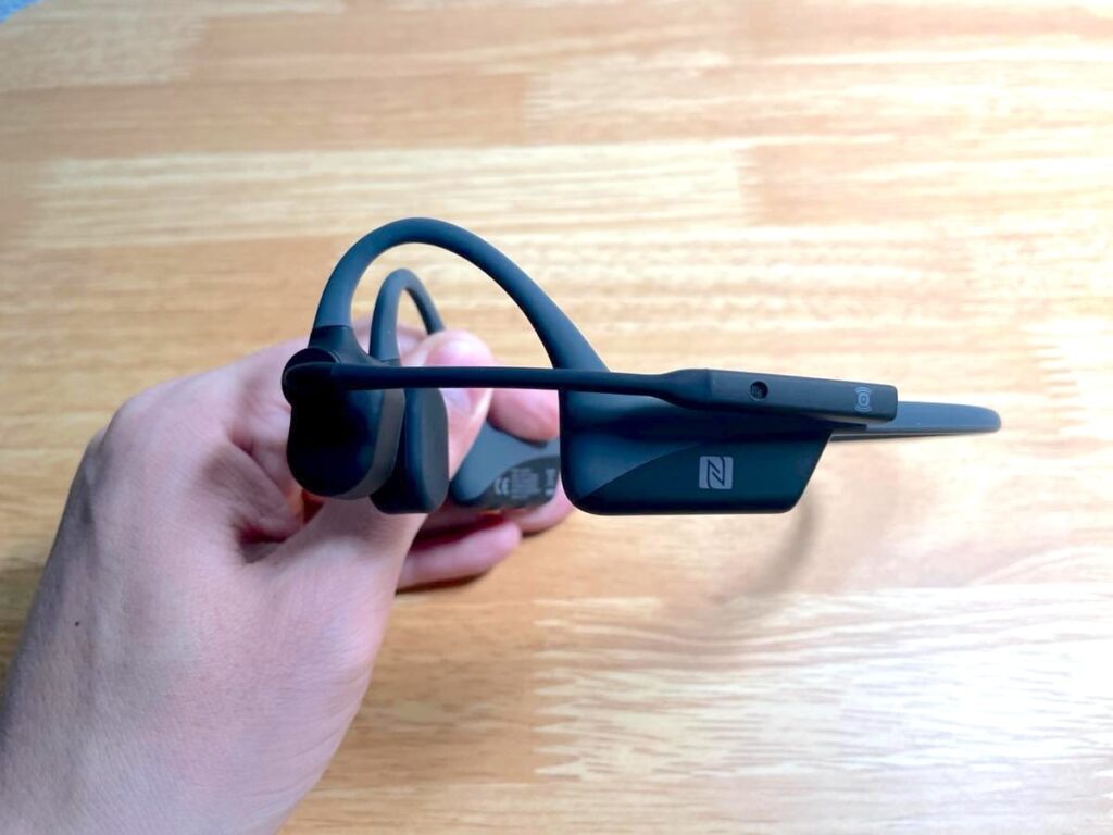Shokz OpenComm 2をレビュー！Zoom会議からボイチャまで、クリアな通話を実現する骨伝導イヤホン | エコーズガジェット